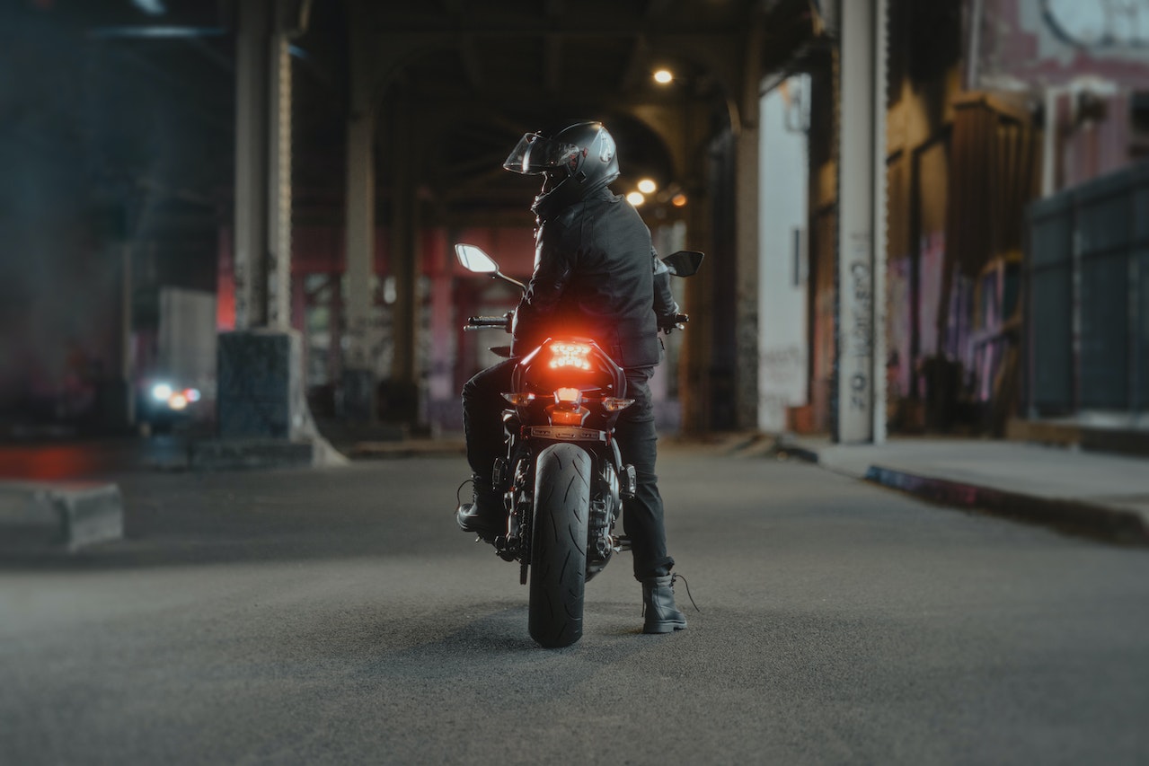 8 Safety Tips When Riding Your Motorcycle at Night